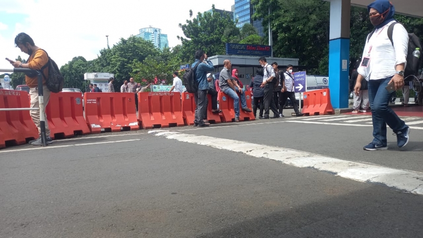 Breaking News! Gempa Magnitudo 5,6 Guncang Wilayah Jakarta Breaking News! Gempa Magnitudo 5,6 Guncang Wilayah Jakarta